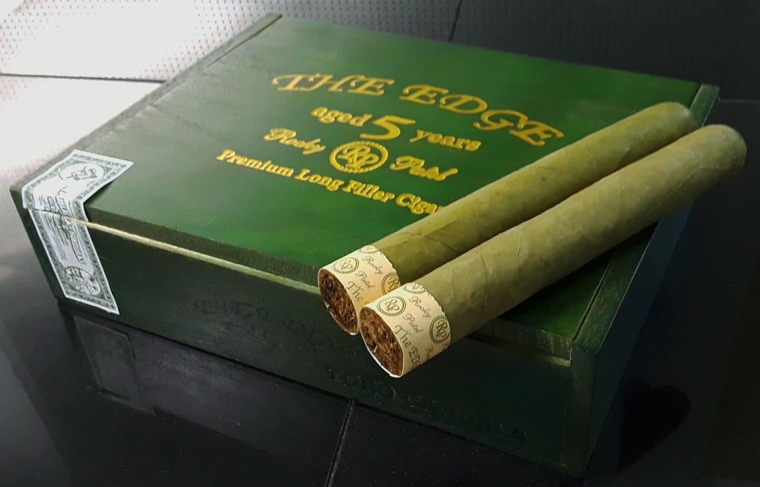 Cigar | The Edge Candela - Rocky Patel Premium Cigars