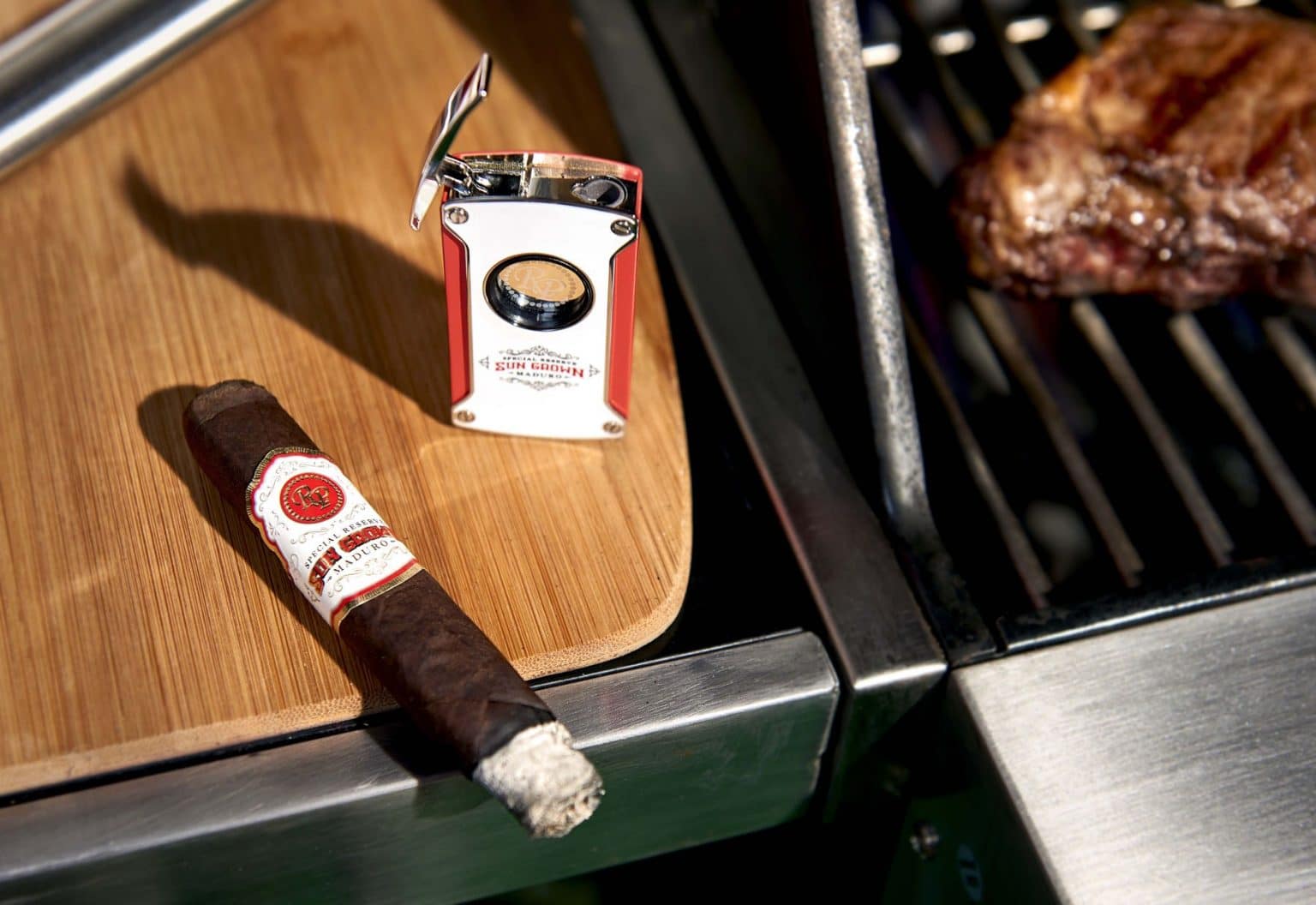 Cigar | Sun Grown Maduro - Rocky Patel Premium Cigars